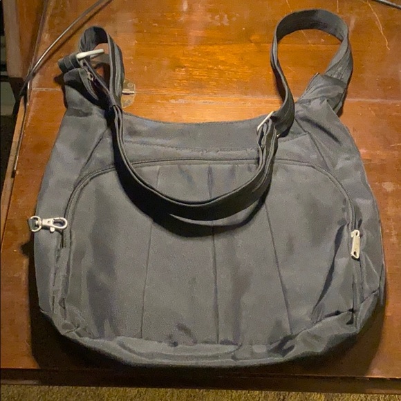 Travelon | Bags | Travelon Black Cross Body Bag | Poshmark